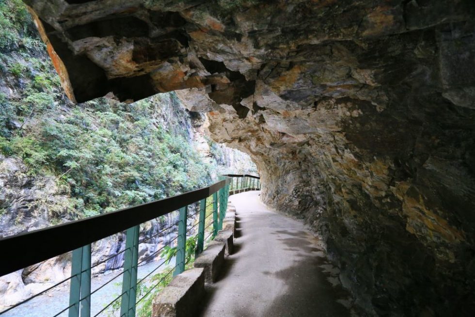 9 Best Taroko Gorge Trails for Beginners | Taroko National Park Taiwan